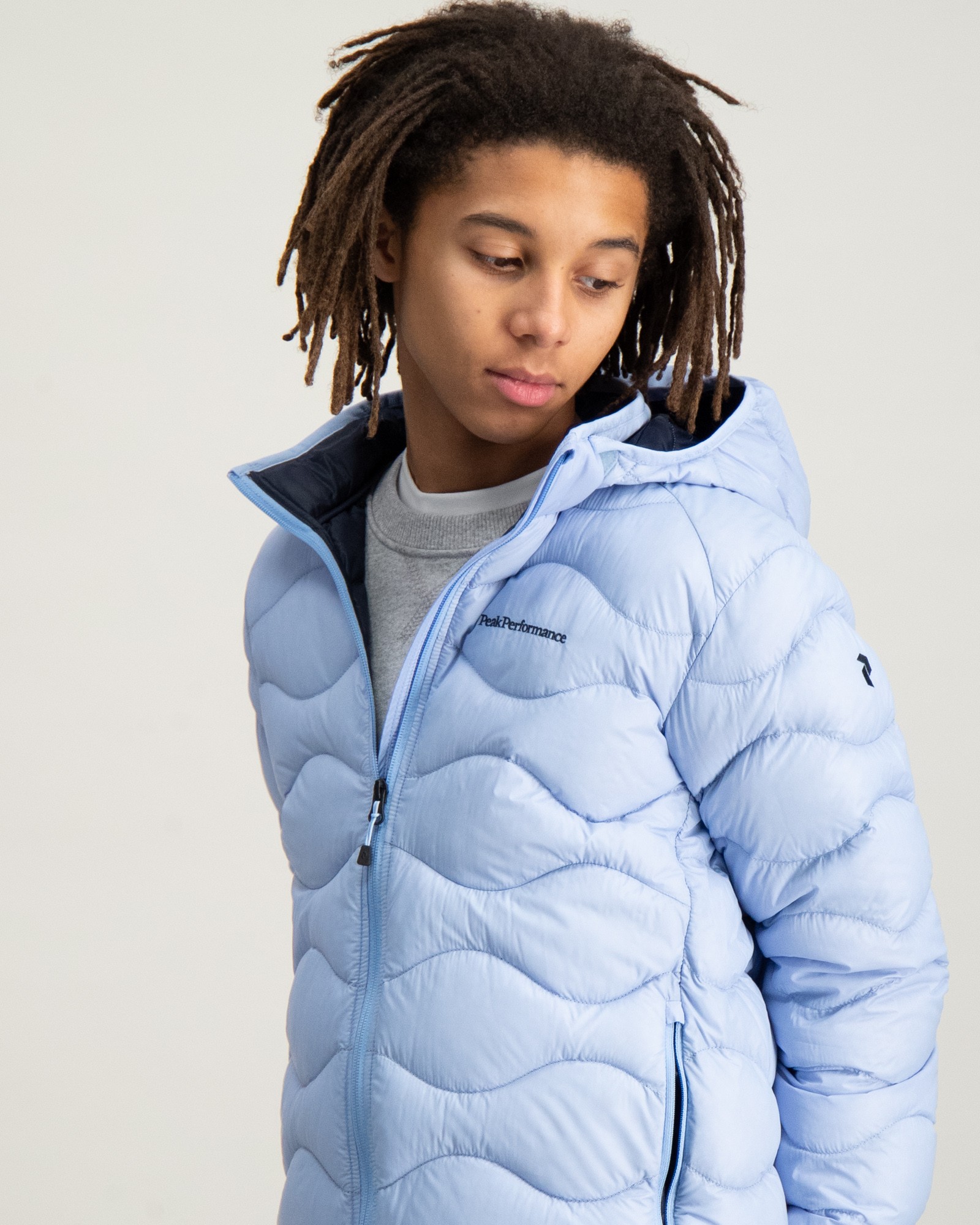 Peak Performance Blå Jr Helium Down Hood Jacket för Kille | Kids Brand ...