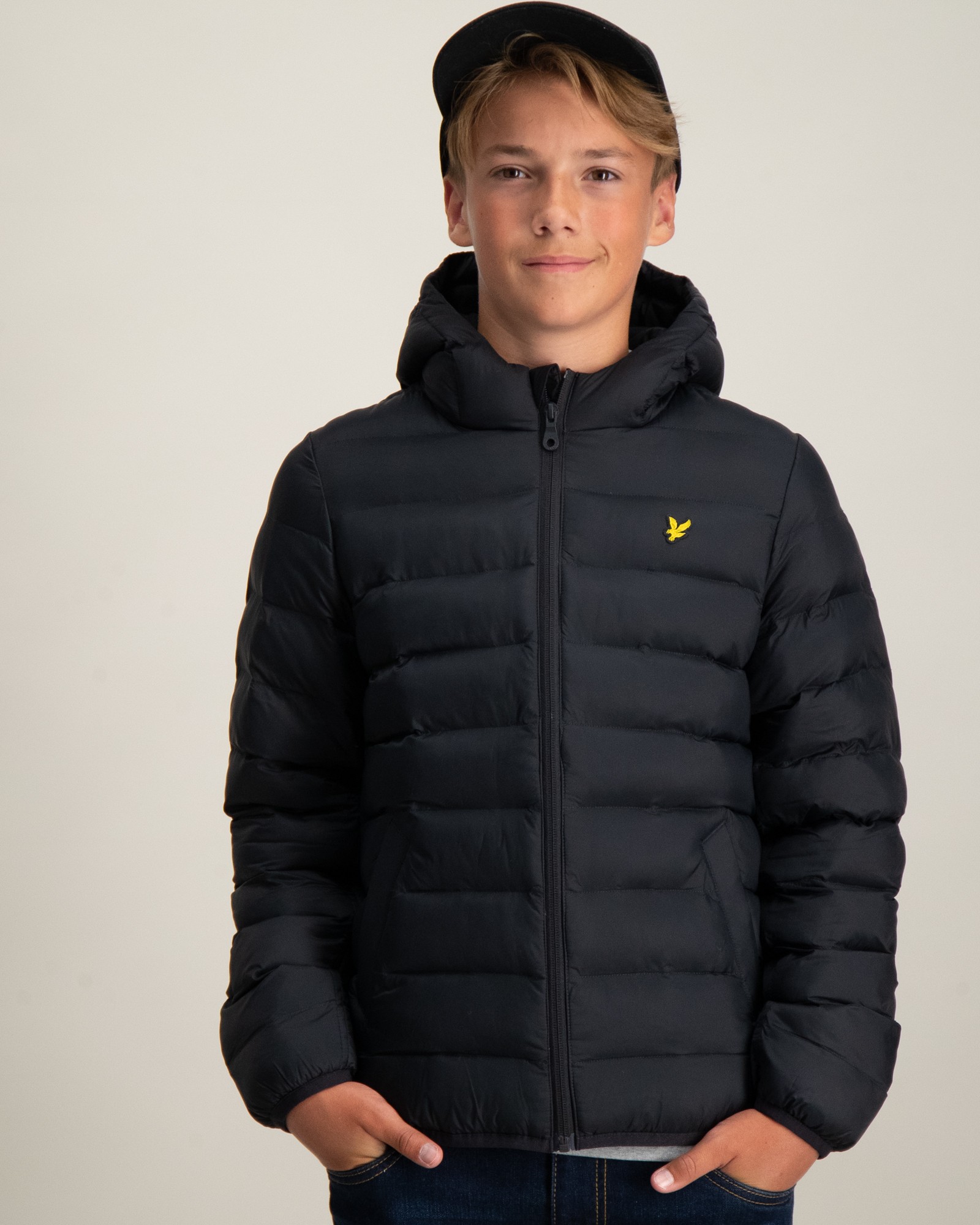 Lyle & Scott Svart Lightweight Puffer Jacket för Kille | Kids Brand Store